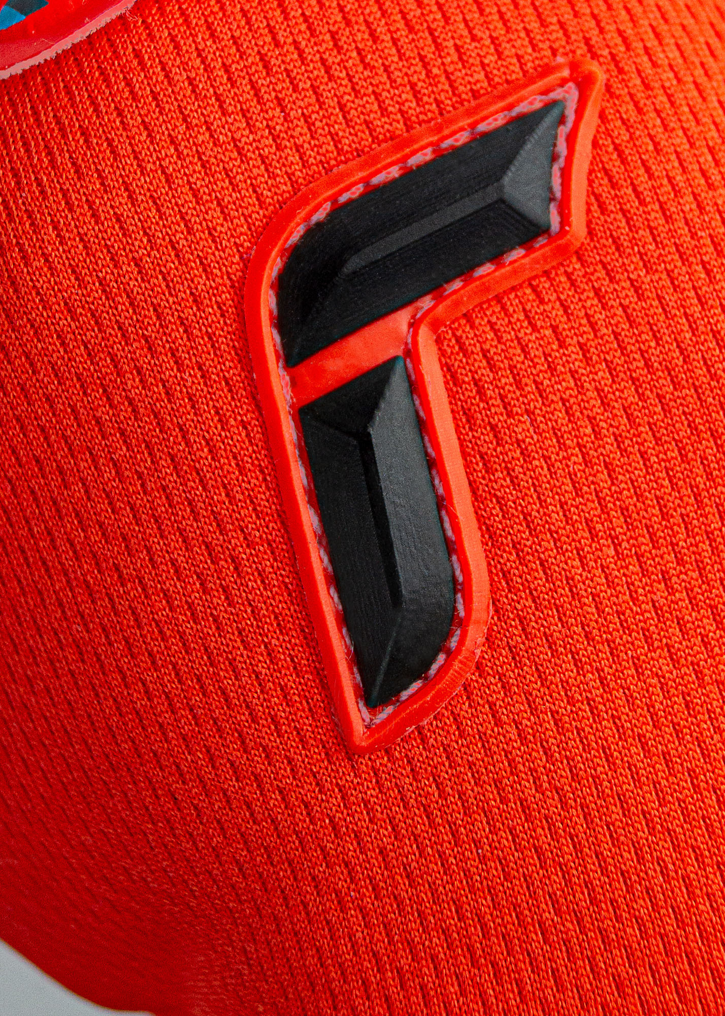 Attrakt Grip Evolution - reusch.com