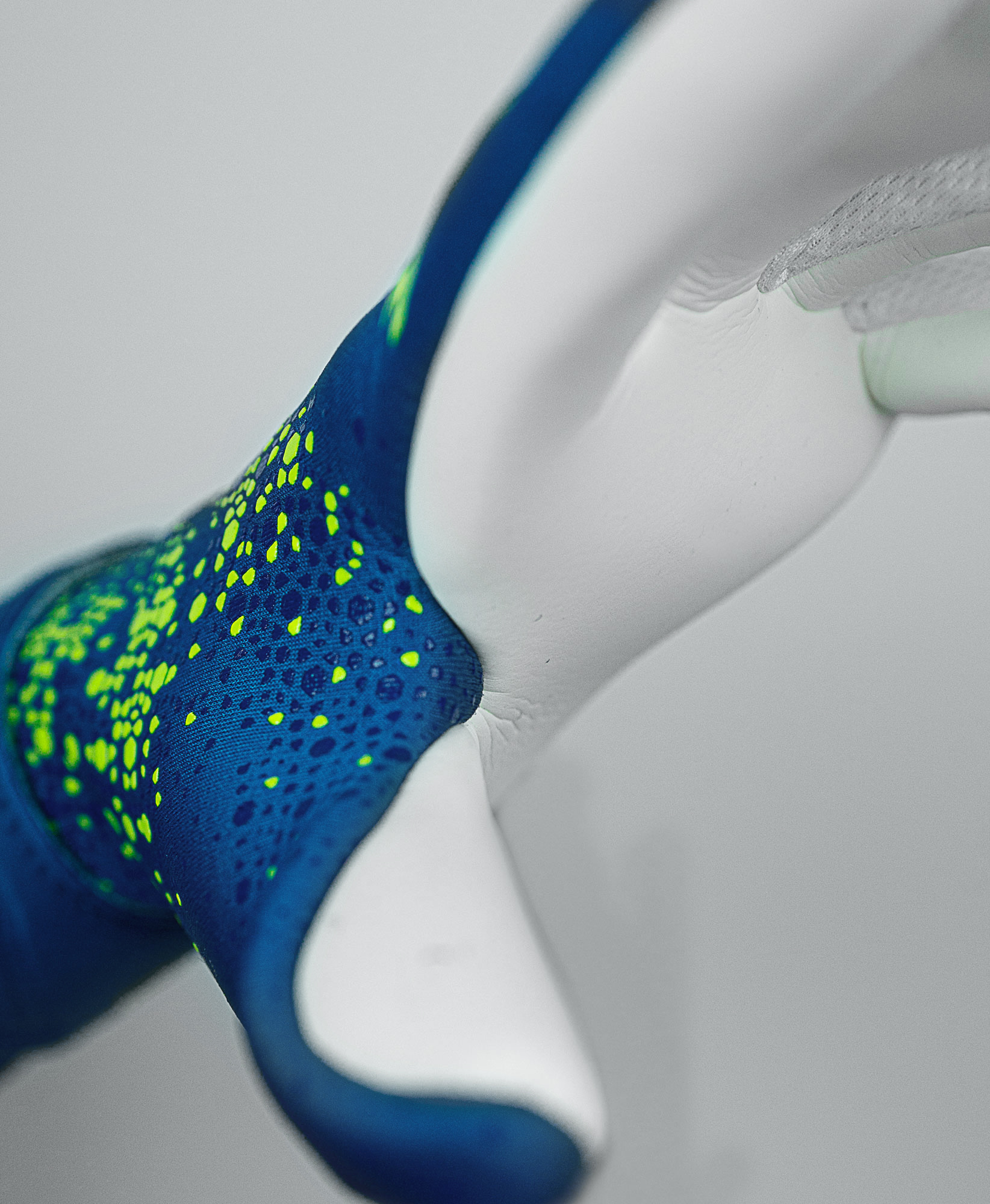 Pure Contact Silver Junior - reusch.com