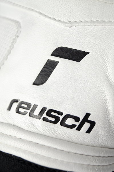 Reusch Overlord - reusch.com